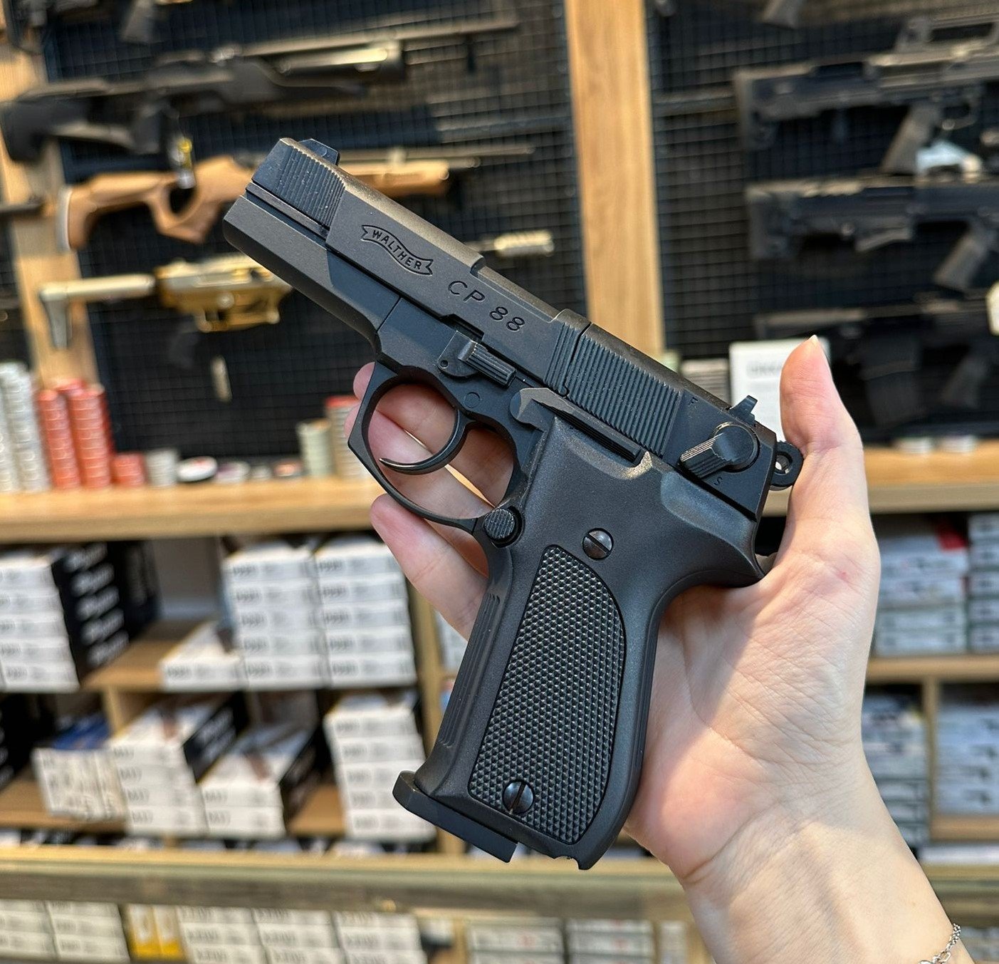 UMAREX Walther CP88 Havalı Tabanca Siyah - Kolay Av